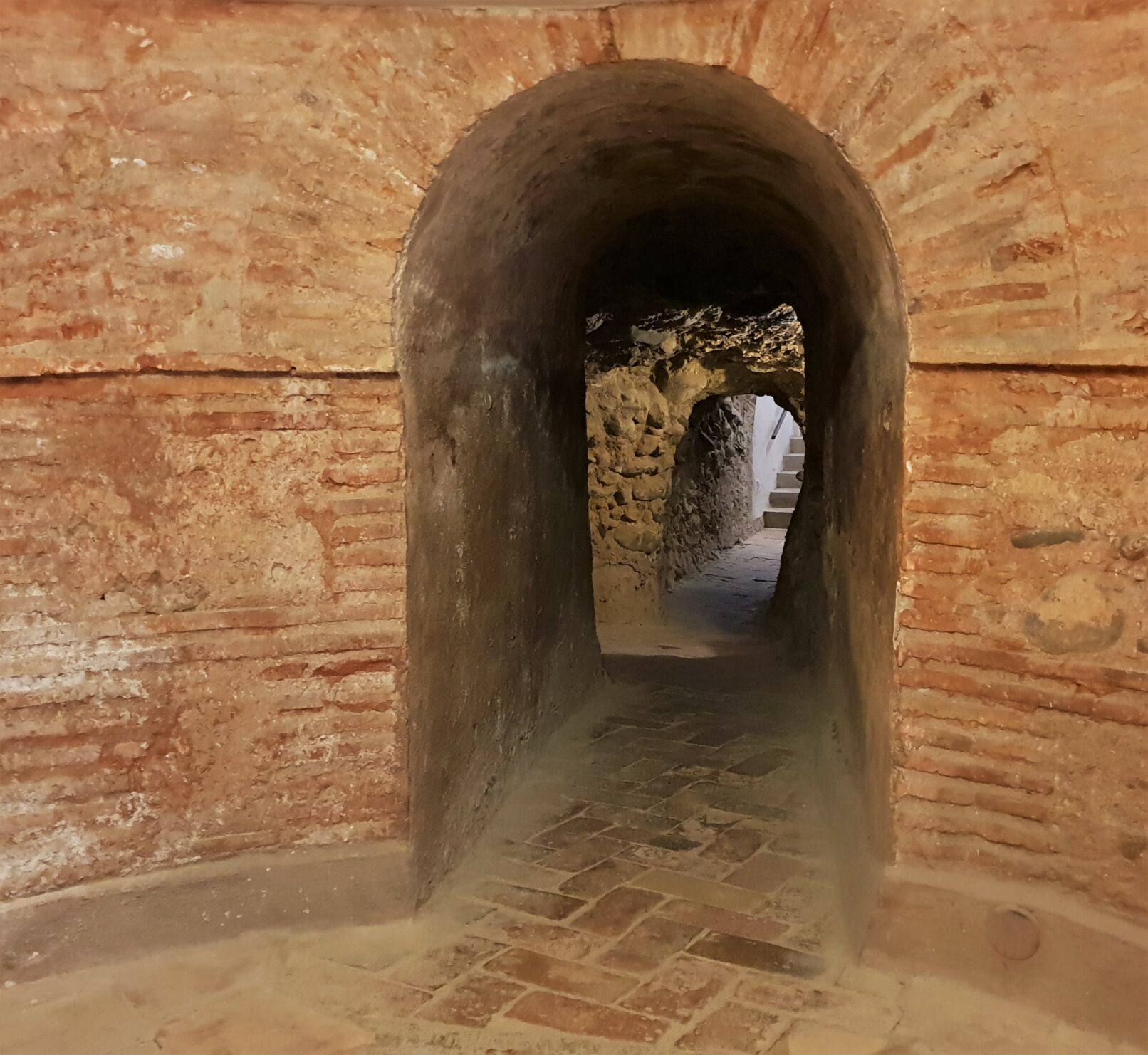 Sacromonte à Grenade, le quartier gitan et des maisons-grottes ...
